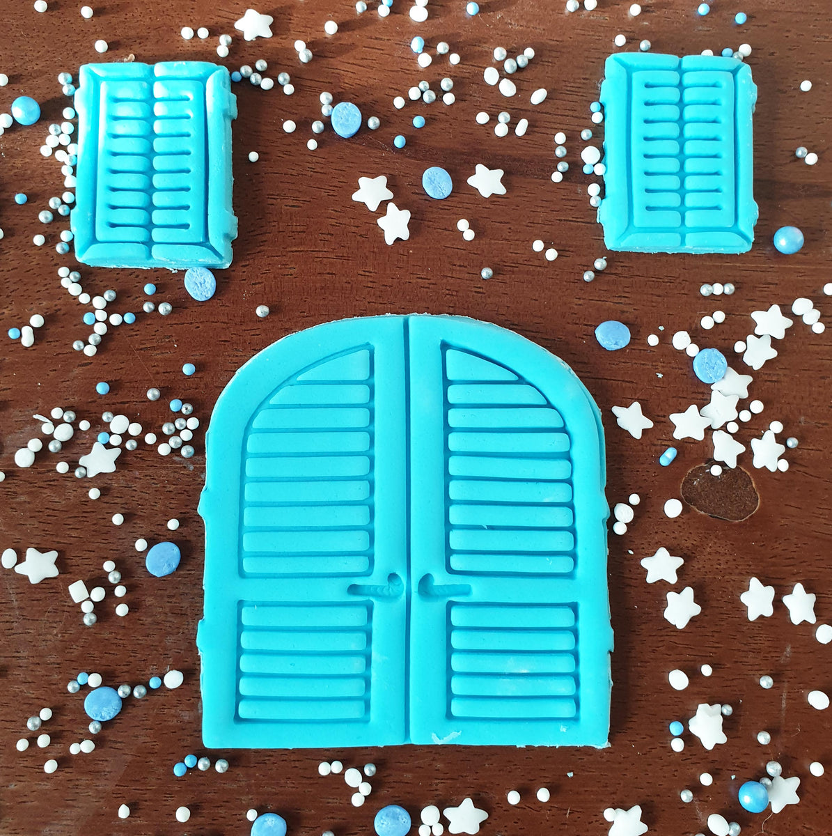 Mamma Mia Door & Window Cutters – Unshackled Creations